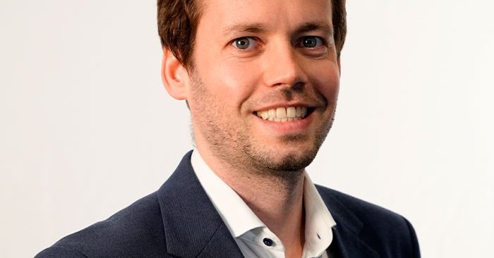 Dr Tobias Huber