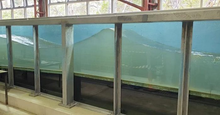 0.9 m wave and open channel flume | Water Research Laboratory - UNSW Sydney