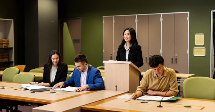 How to become a barrister