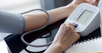 Will new wearable cuffless devices transform blood pressure control?