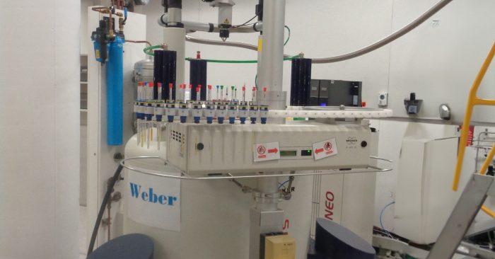 Weber - Avance III 400 MHz - Bruker | NMR